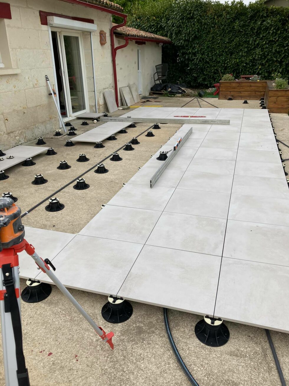 Terrasse sur plot - Tendance Carrelage